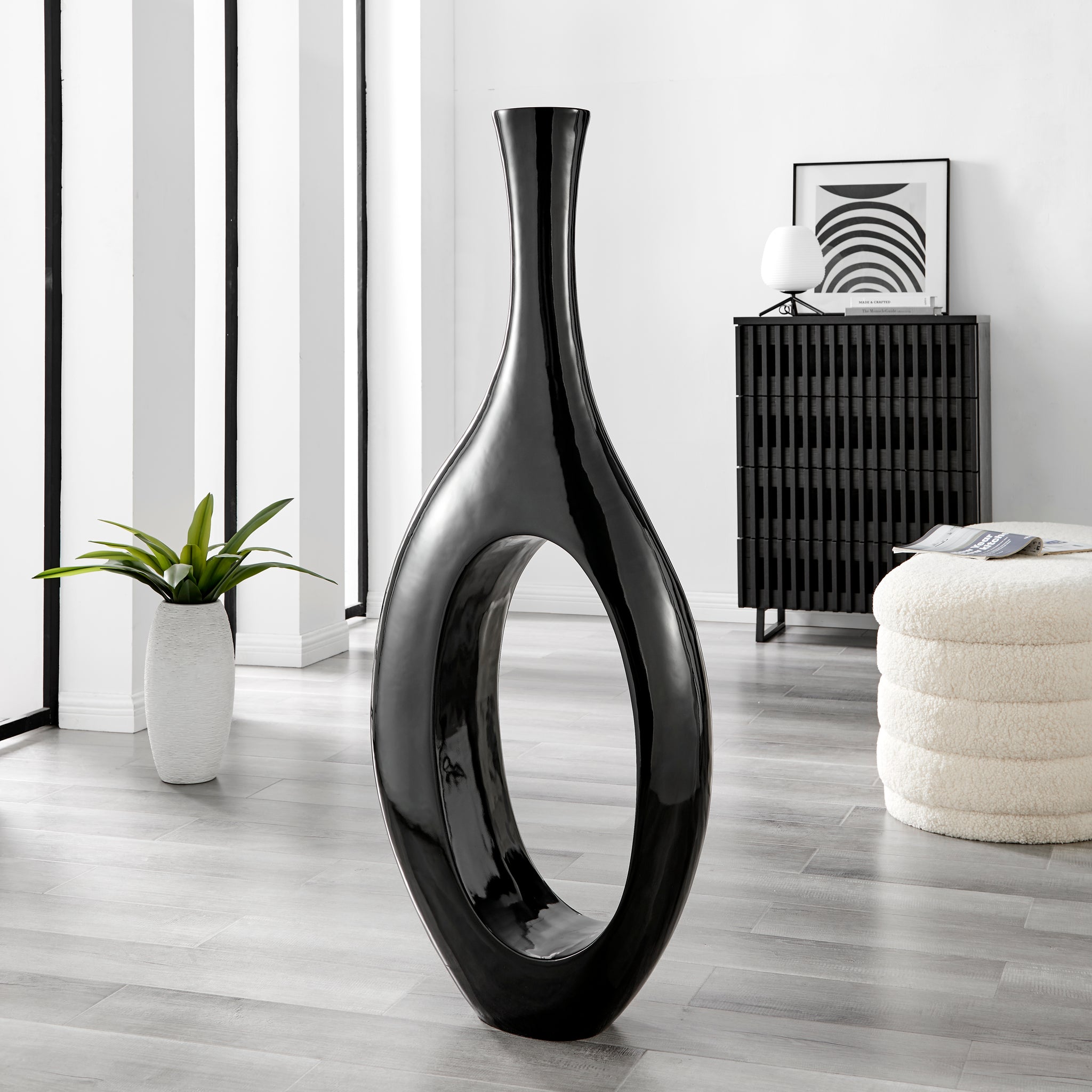 Black floor vase store