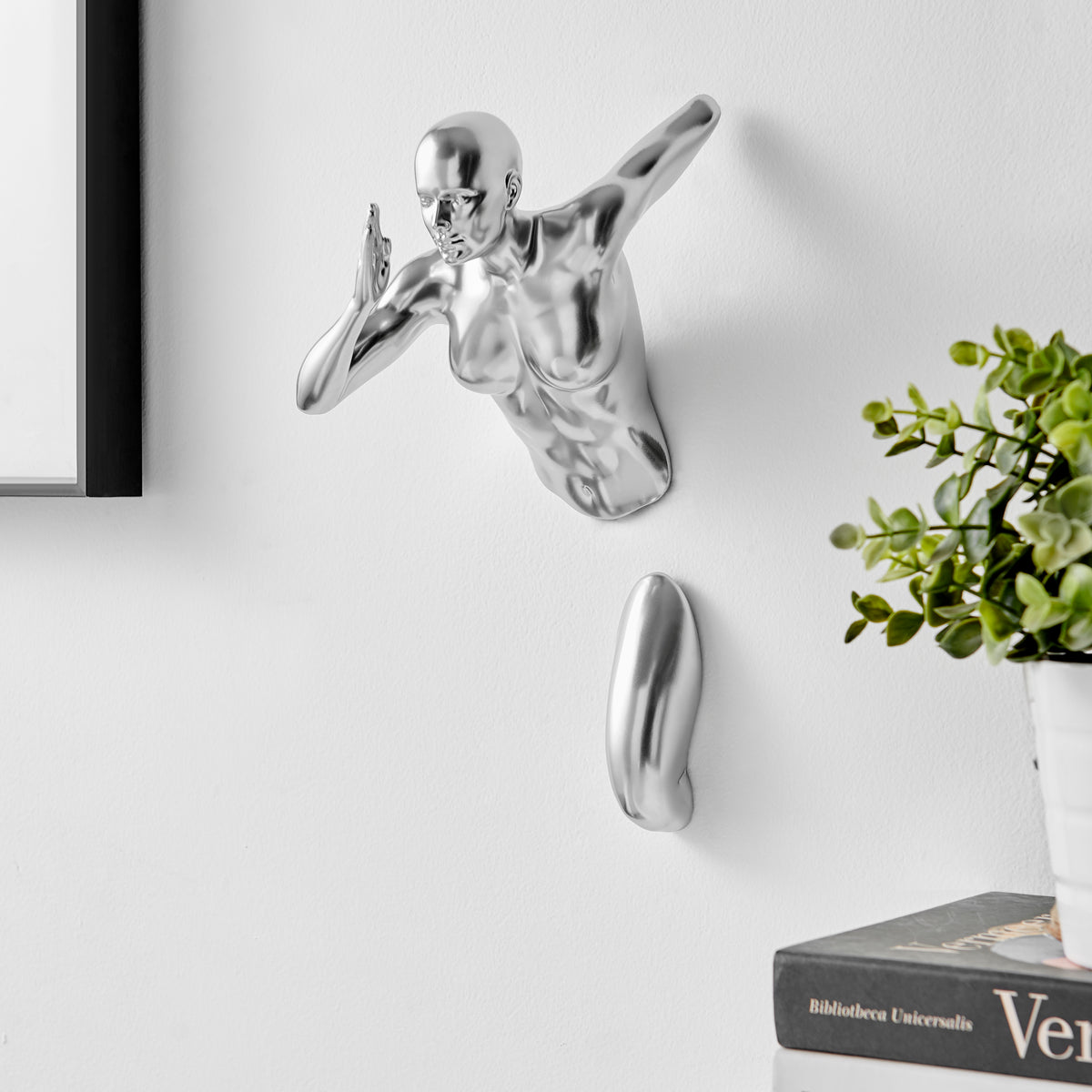 Runner Woman 13" Wall Sculpture // Chrome – Finesse Decor